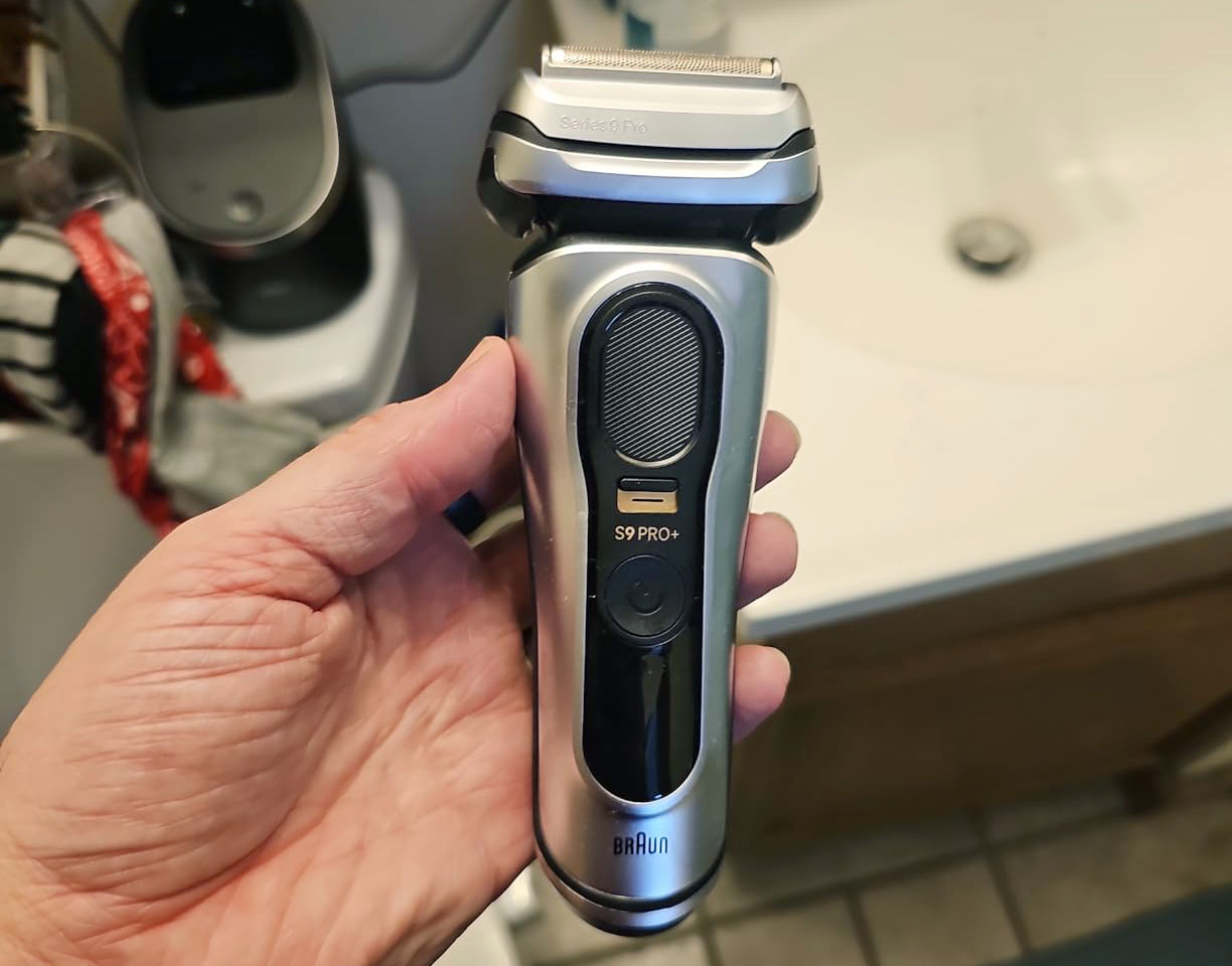 10 Best Electric Shaver For Neck to Use in 2025 - Wet Shave Club