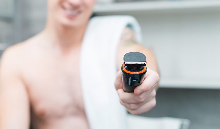 How to Prevent and Deal with Razor Burn from Electric Shavers - Wet ...