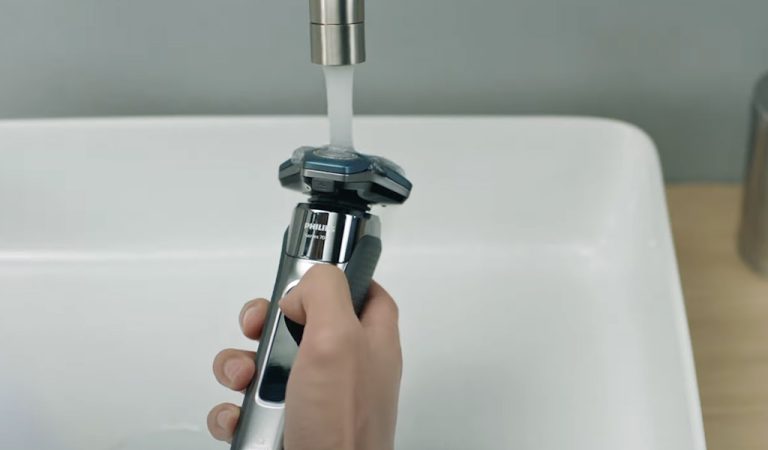 Beyond Basic Cleaning: How To Clean An Electric Shaver The Right Way ...